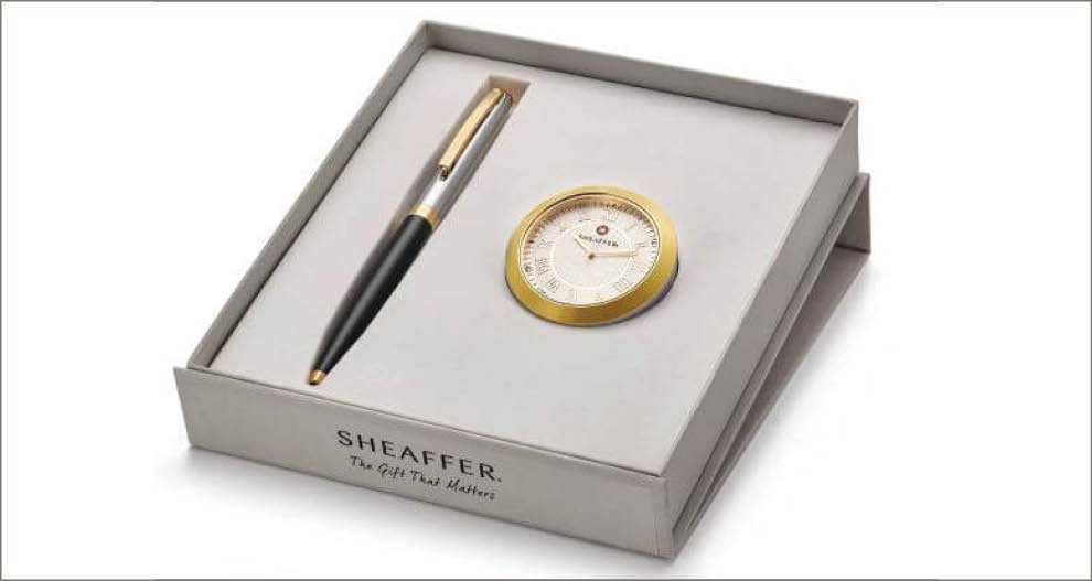 The Giving Tree: Adding A Touch Of Perfection In Corporate Gifting ...